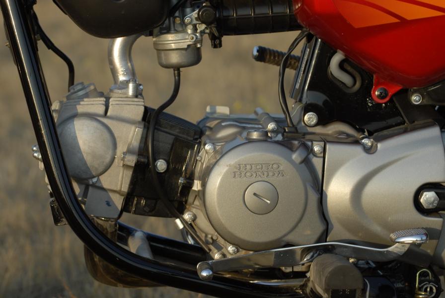 Hero CD Deluxe Price 2021 - CD Deluxe Bike Variants, Mileage and Colors ...