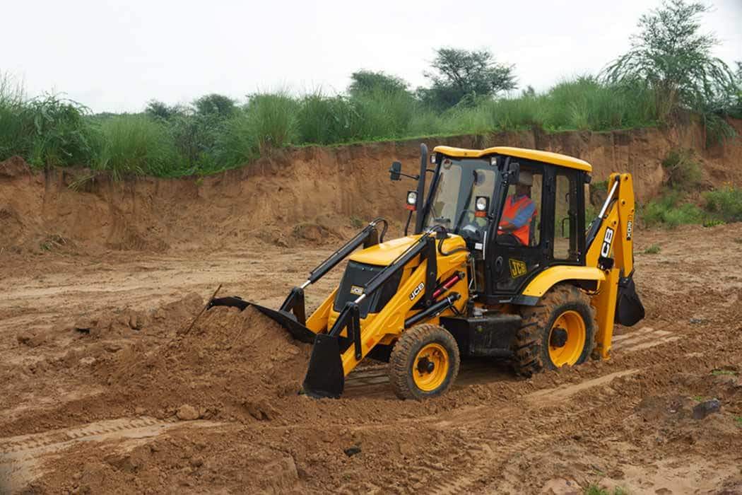 Used Jcb 4dx Tractor Price Online: Check Second Hand Jcb 4dx Tractor Valuation | OrangeBookValue